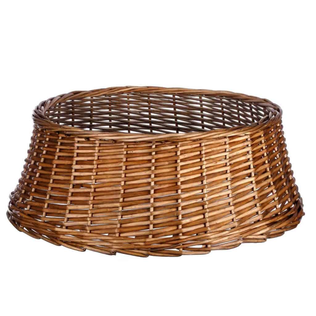 8 Creative Christmas Tree Collars to Spruce Up Your Tree - A Nod to Navy